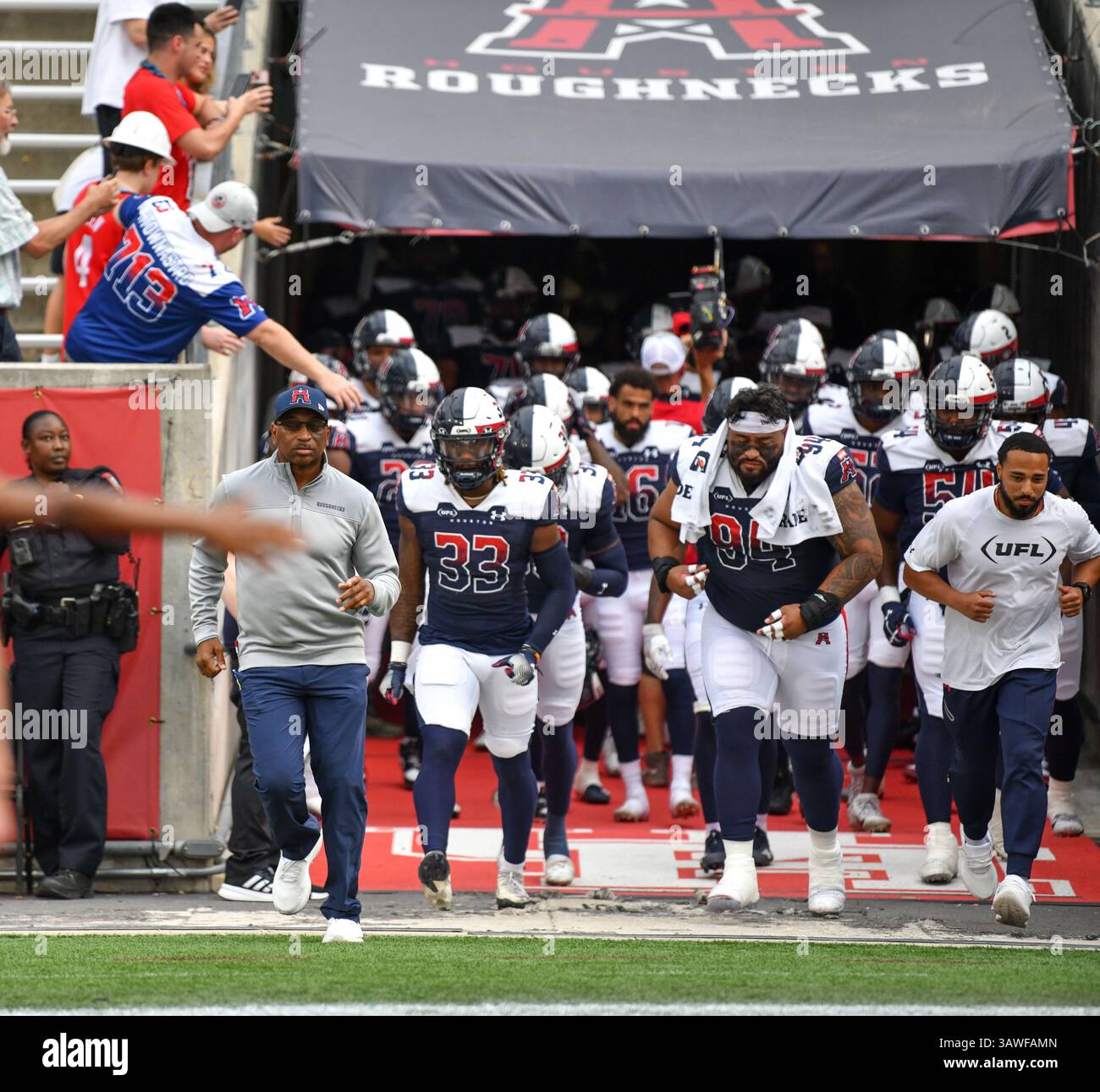Houston, Texas, USA. 19th Apr, 2025. The Houston Roughnecks take the ...