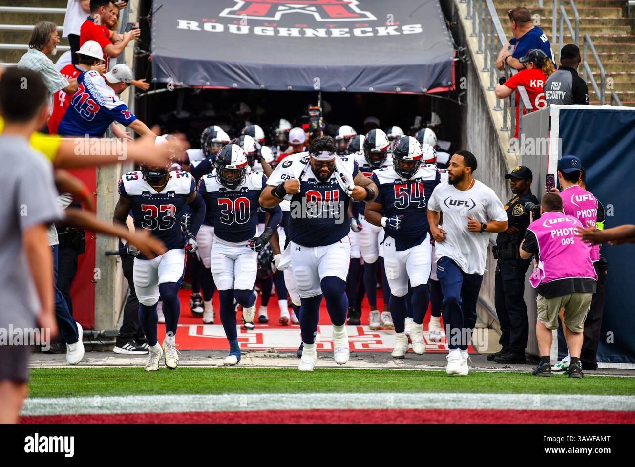 Houston, Texas, USA. 19th Apr, 2025. The Houston Roughnecks take the ...