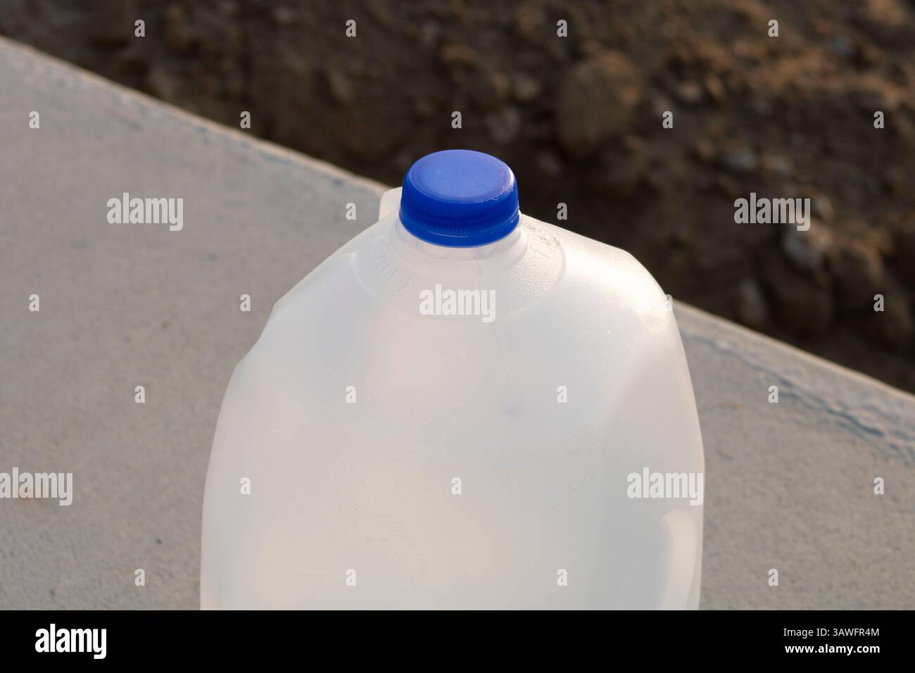 Water full jug hi-res stock photography and images - Alamy