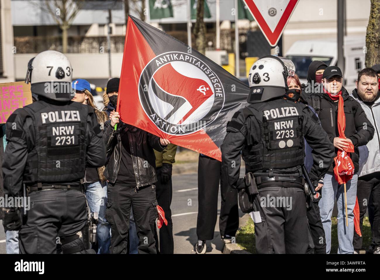 Left-wing counter-demonstration at an ultra-right demo of the so-called ...