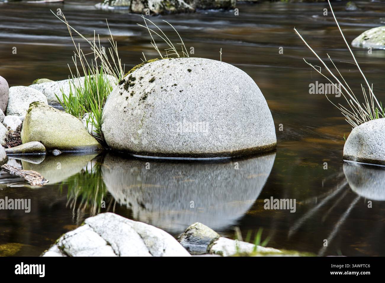Large open waters hi-res stock photography and images - Alamy