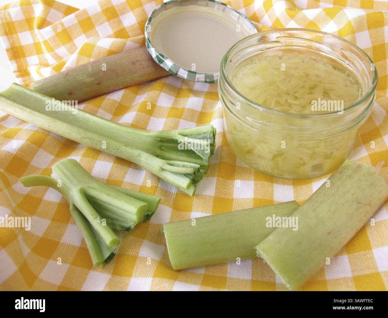 Rhubarb poles hi-res stock photography and images - Alamy