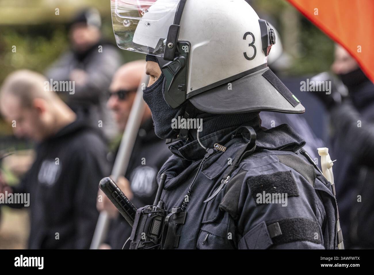 Riot squad deployment hi-res stock photography and images - Alamy