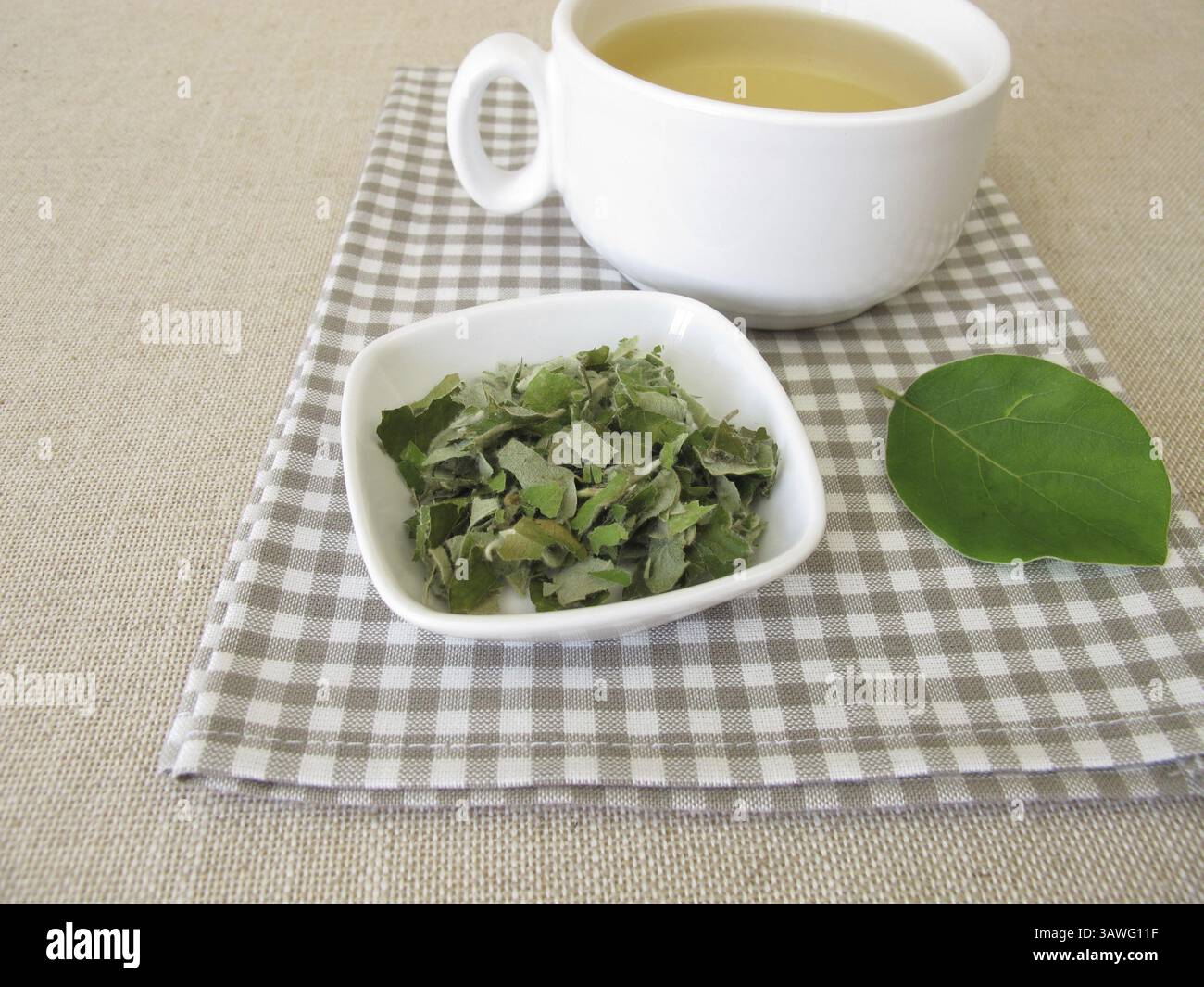 Quince leaf tea, tea with dried quince leaves Stock Photo - Alamy