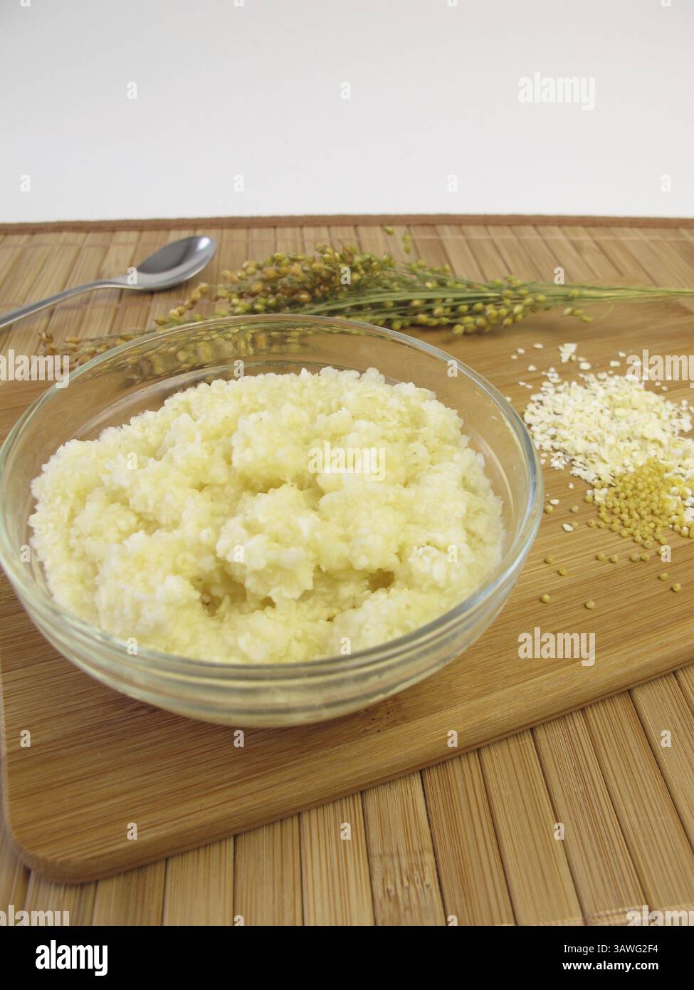 Warm porridge hi-res stock photography and images - Alamy