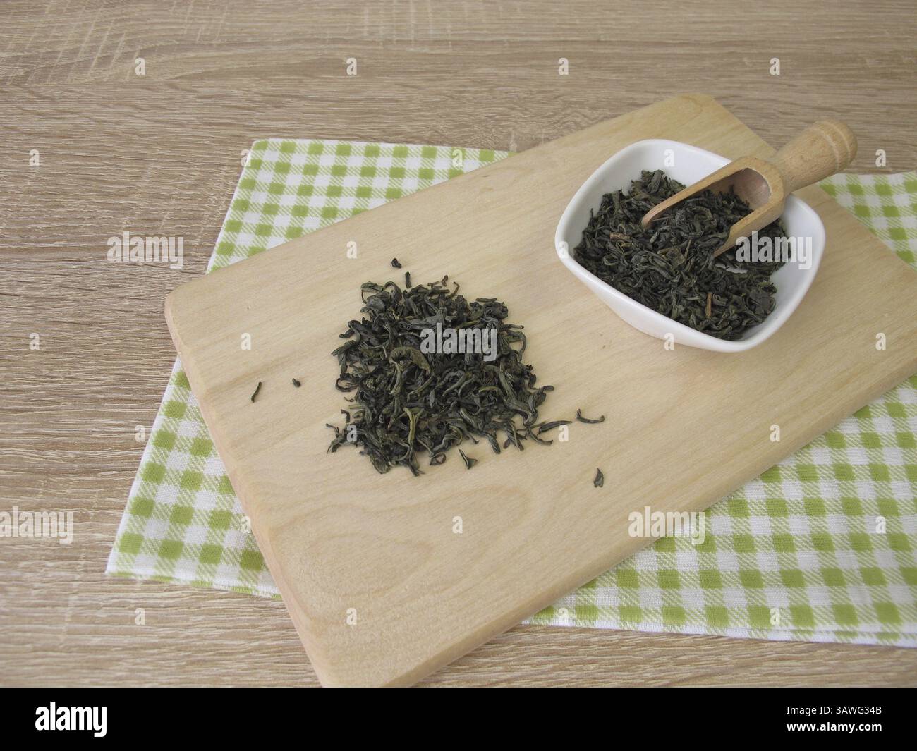 Chun Mee green tea from China Stock Photo - Alamy