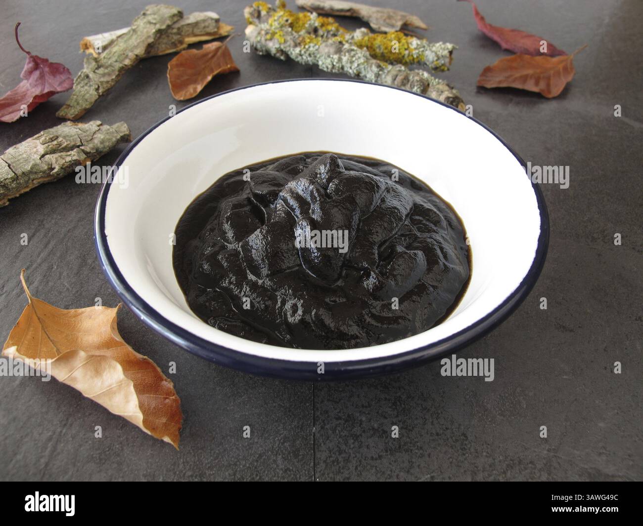 Mud bath therapy Stock Photo - Alamy