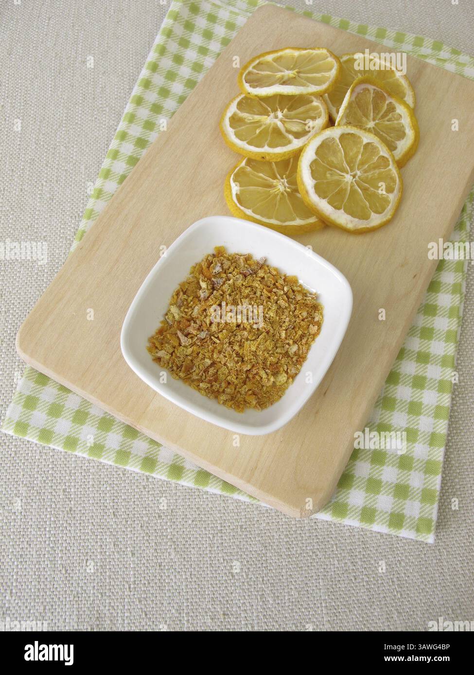 Dried lemon slices and grated lemon peel Stock Photo - Alamy