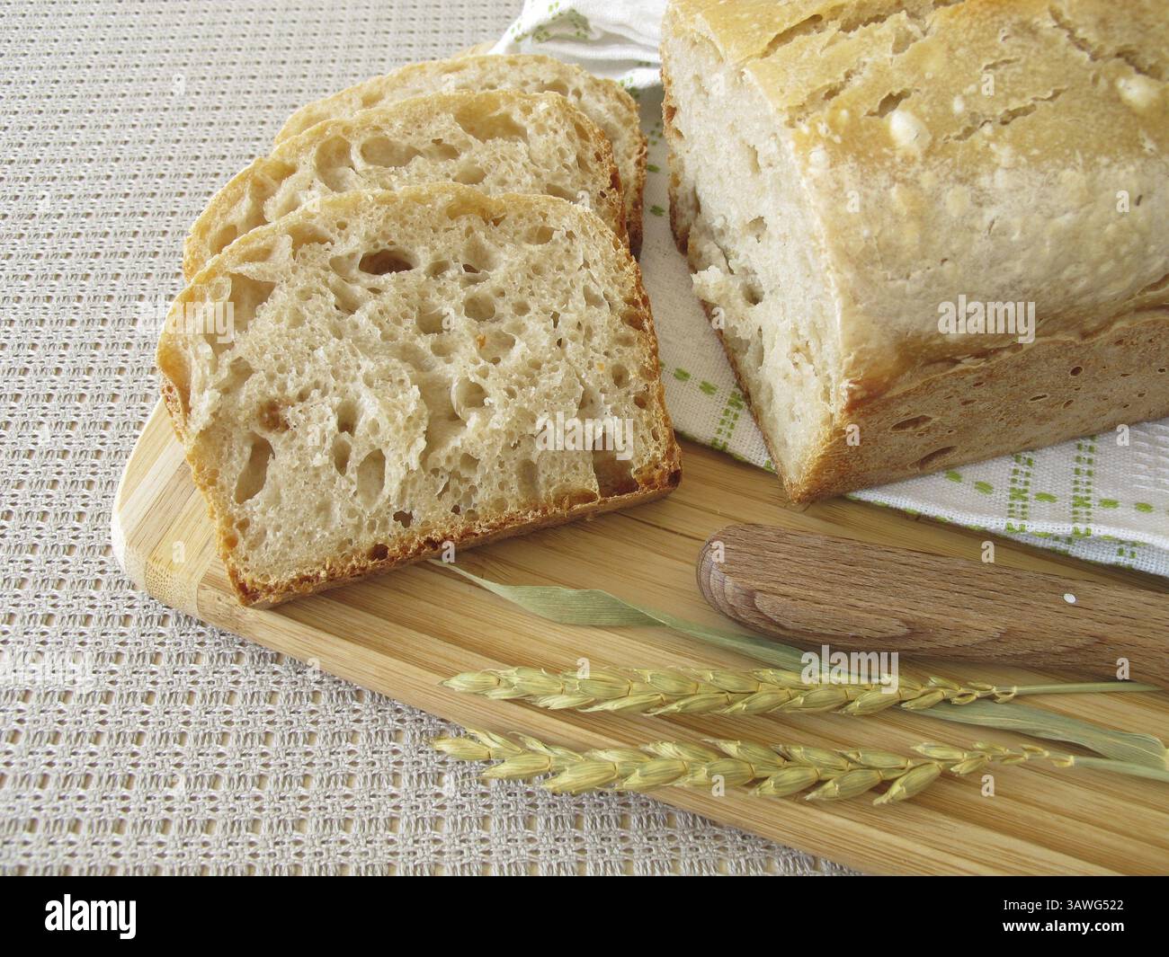 Sliced white bread made from spelt flour Stock Photo - Alamy