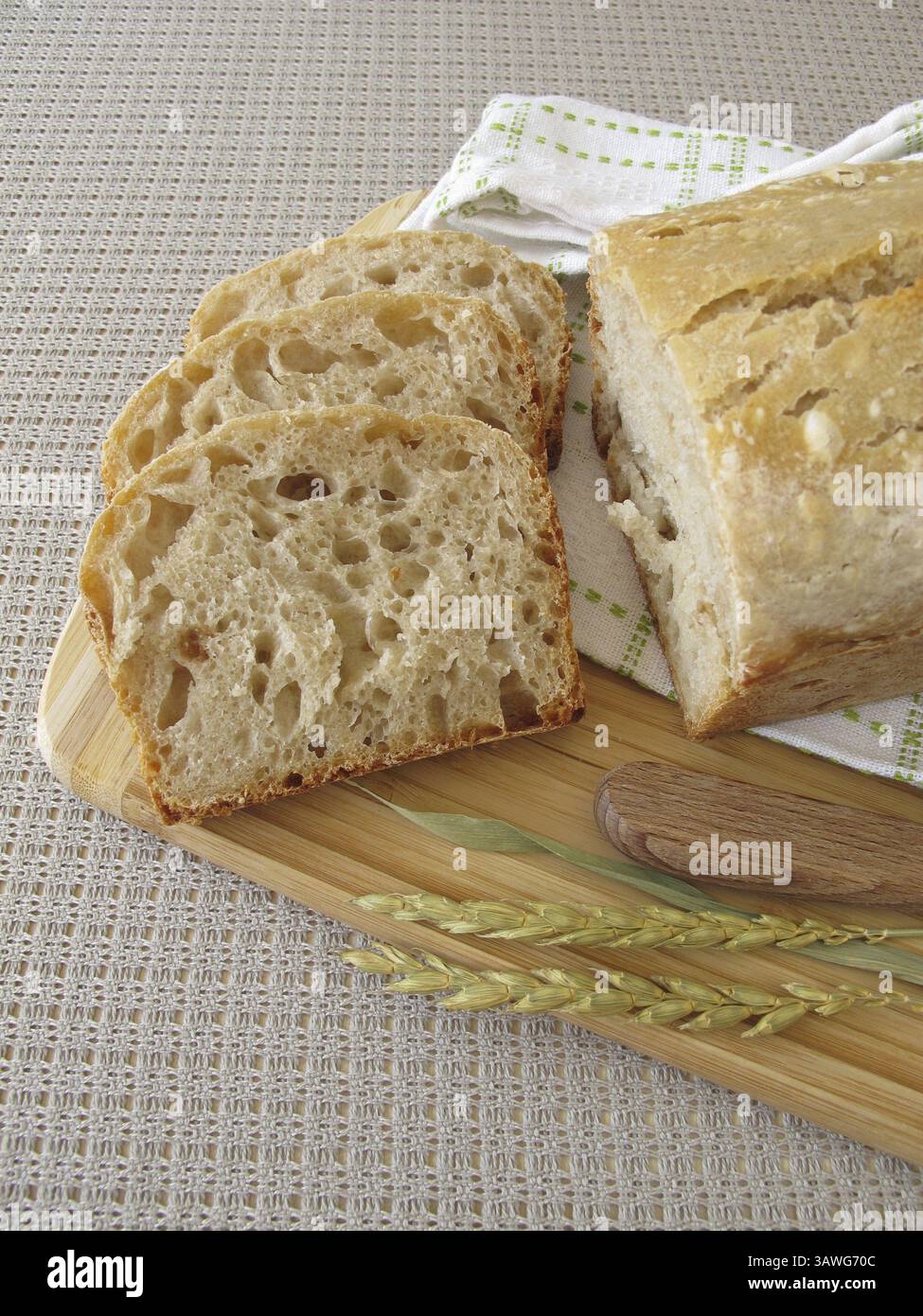 Sliced white bread made from spelt flour Stock Photo - Alamy
