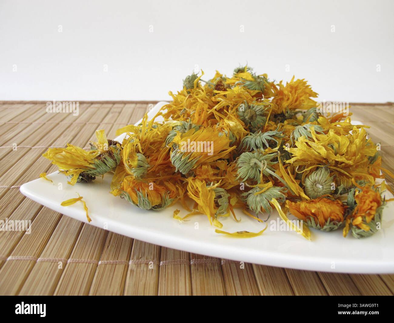 Dry calendula flowers in hi-res stock photography and images - Alamy