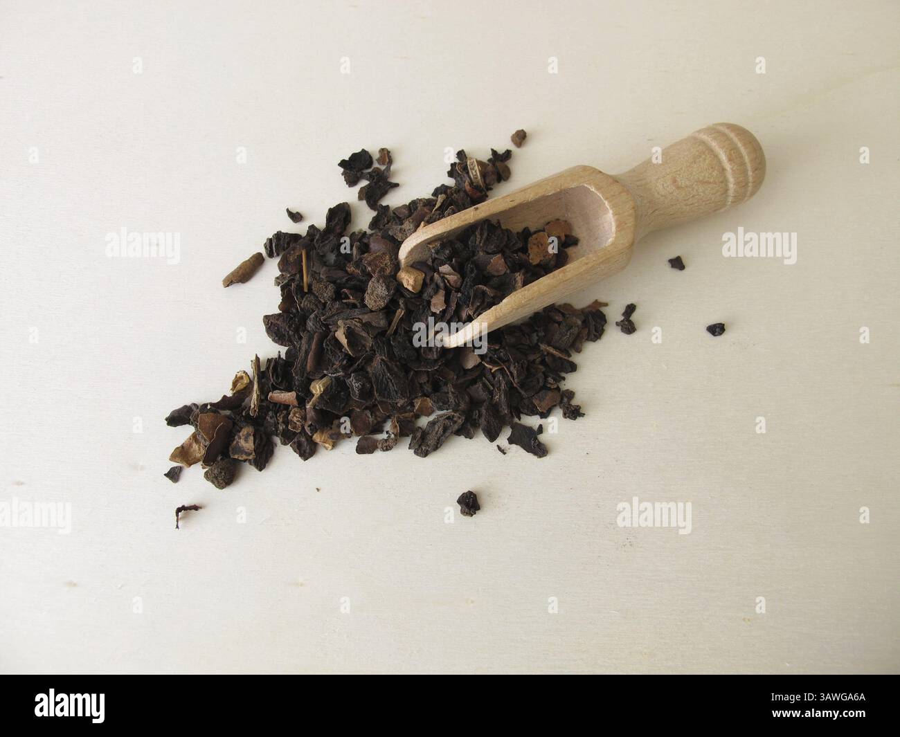 Dried outer walnut shells, Cortex Juglandis Nucum Stock Photo - Alamy