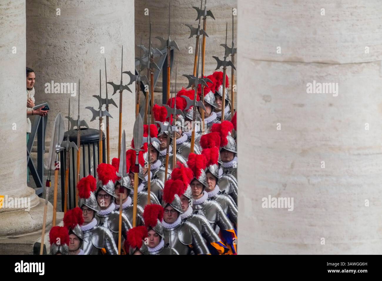 Pontifical Swiss guards arrive for the Easter mass in St. Peter's ...