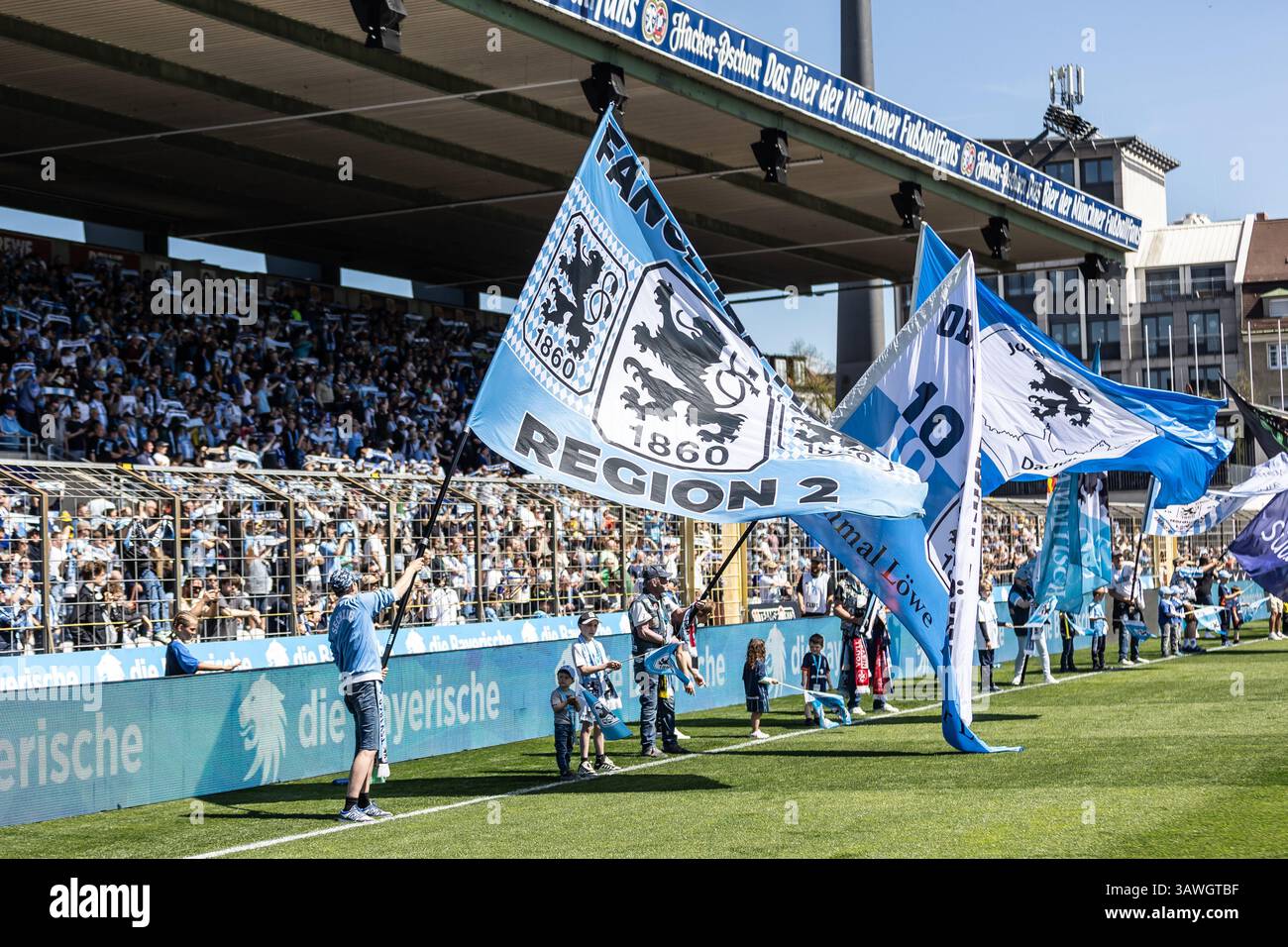 Fahne Fans Logo TSV 1860 München / Symbolbild Stock Photo - Alamy