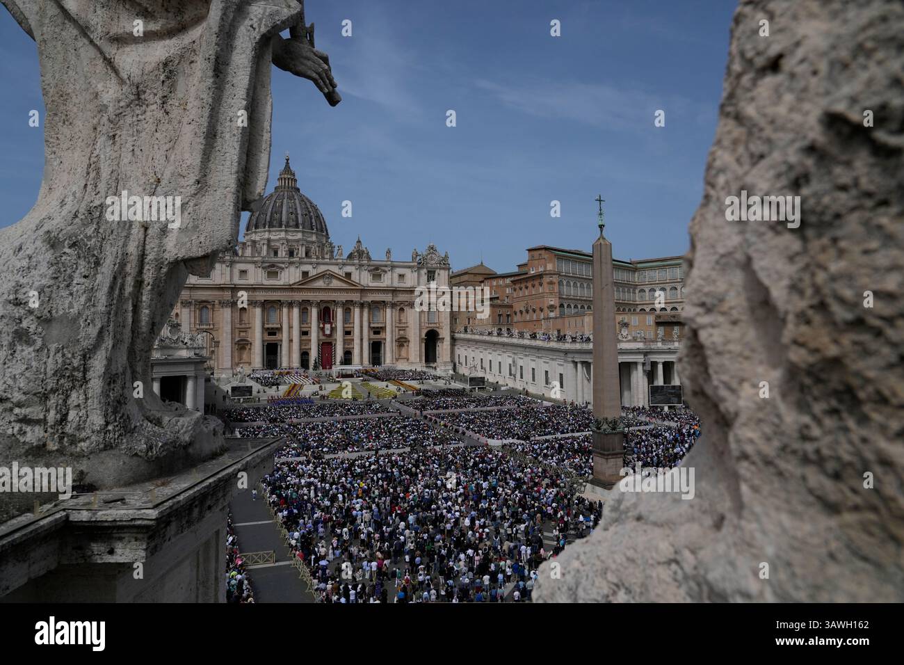 Cardinal Angelo Comastri presides over the Easter mass in St. Peter's ...