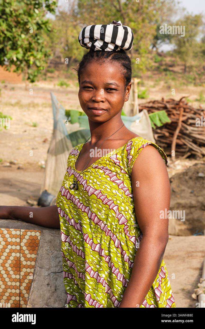 Sonyo, Ghana. Woman of the Gonja Ethnic Group with Head Cushion Waiting ...