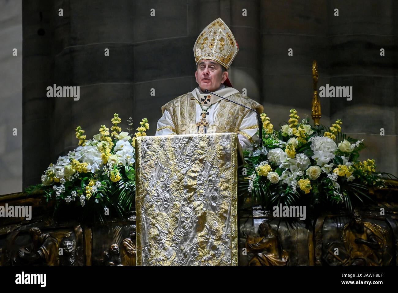 Archbishop Mario Delpini leads Pontifical Easter Mass at Milan ...