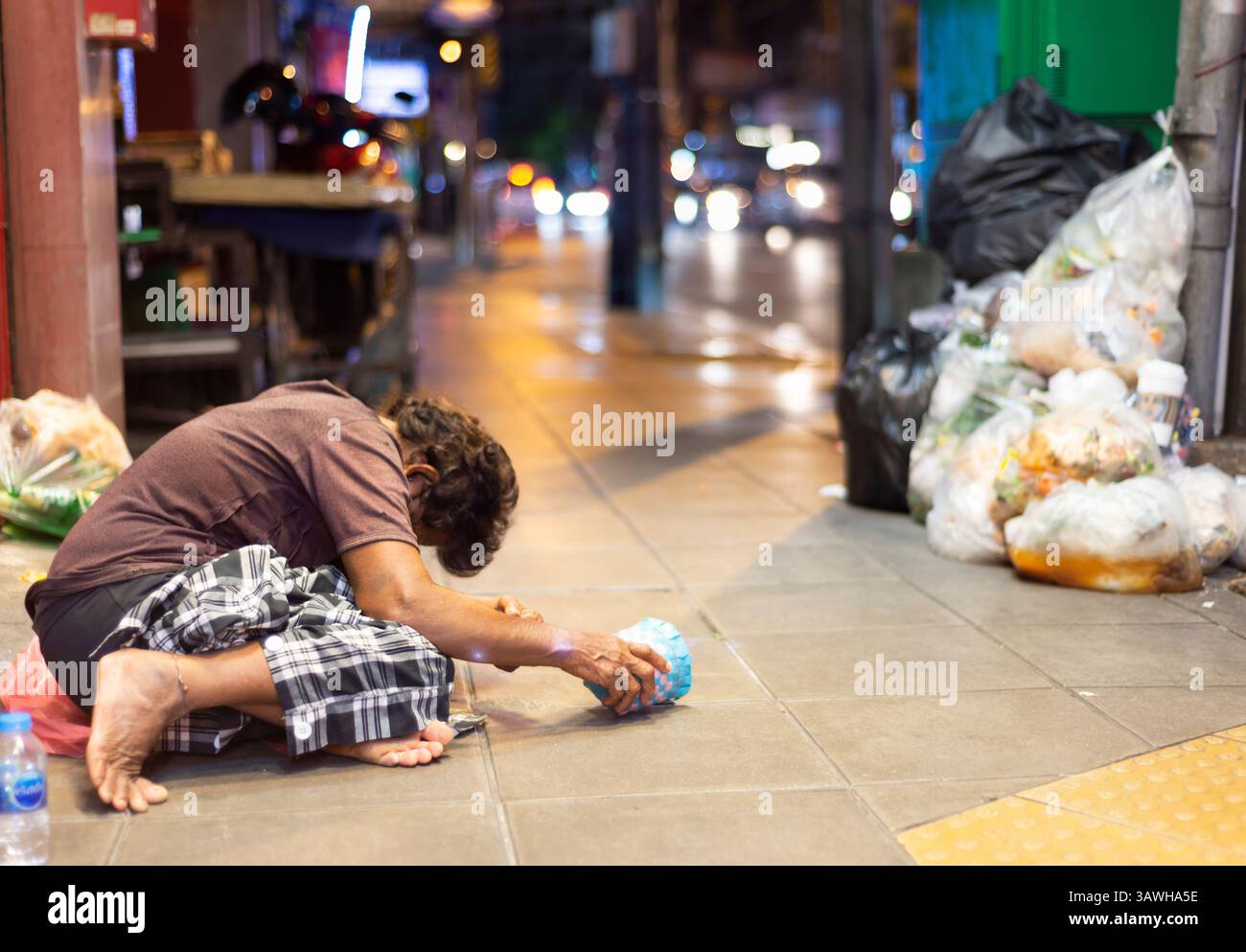 Individual living hi-res stock photography and images - Alamy