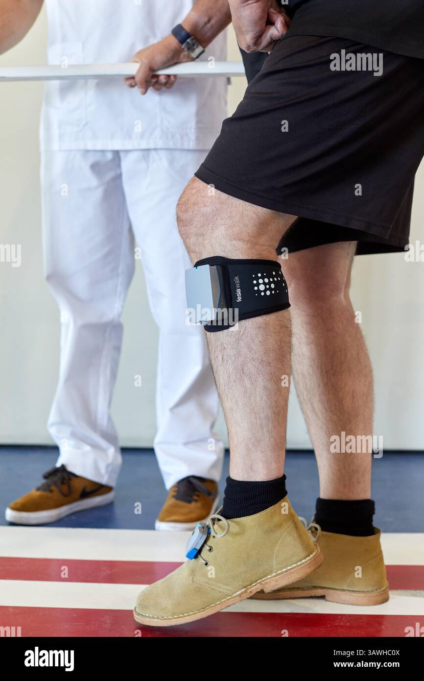 Gait neurorehabilitation device for people who suffer from drop foot as ...