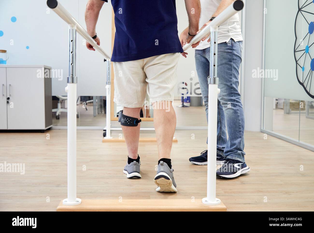 Gait neurorehabilitation device for people who suffer from drop foot as ...
