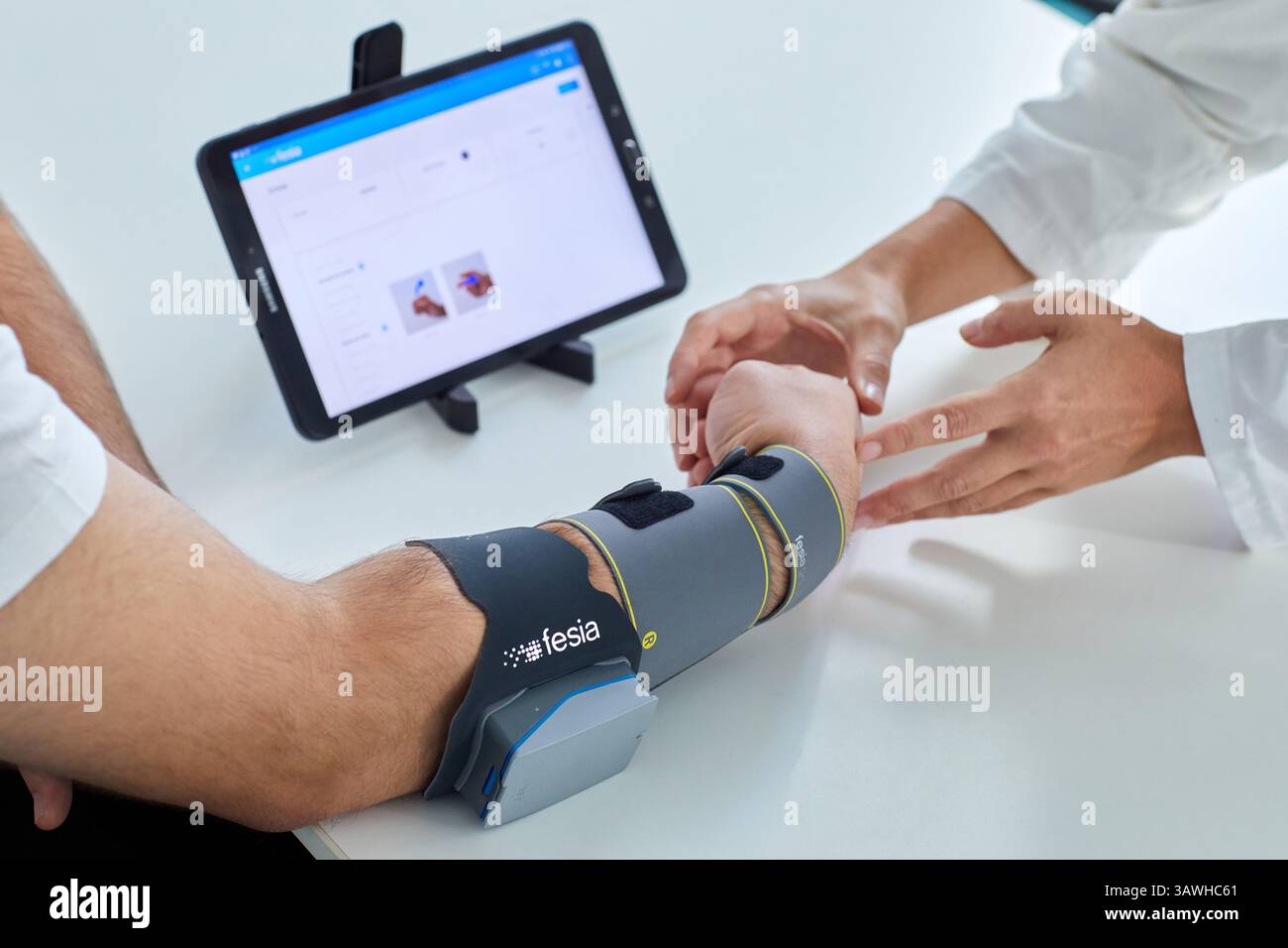 The rehabilitation device based on functional electrical stimulation ...