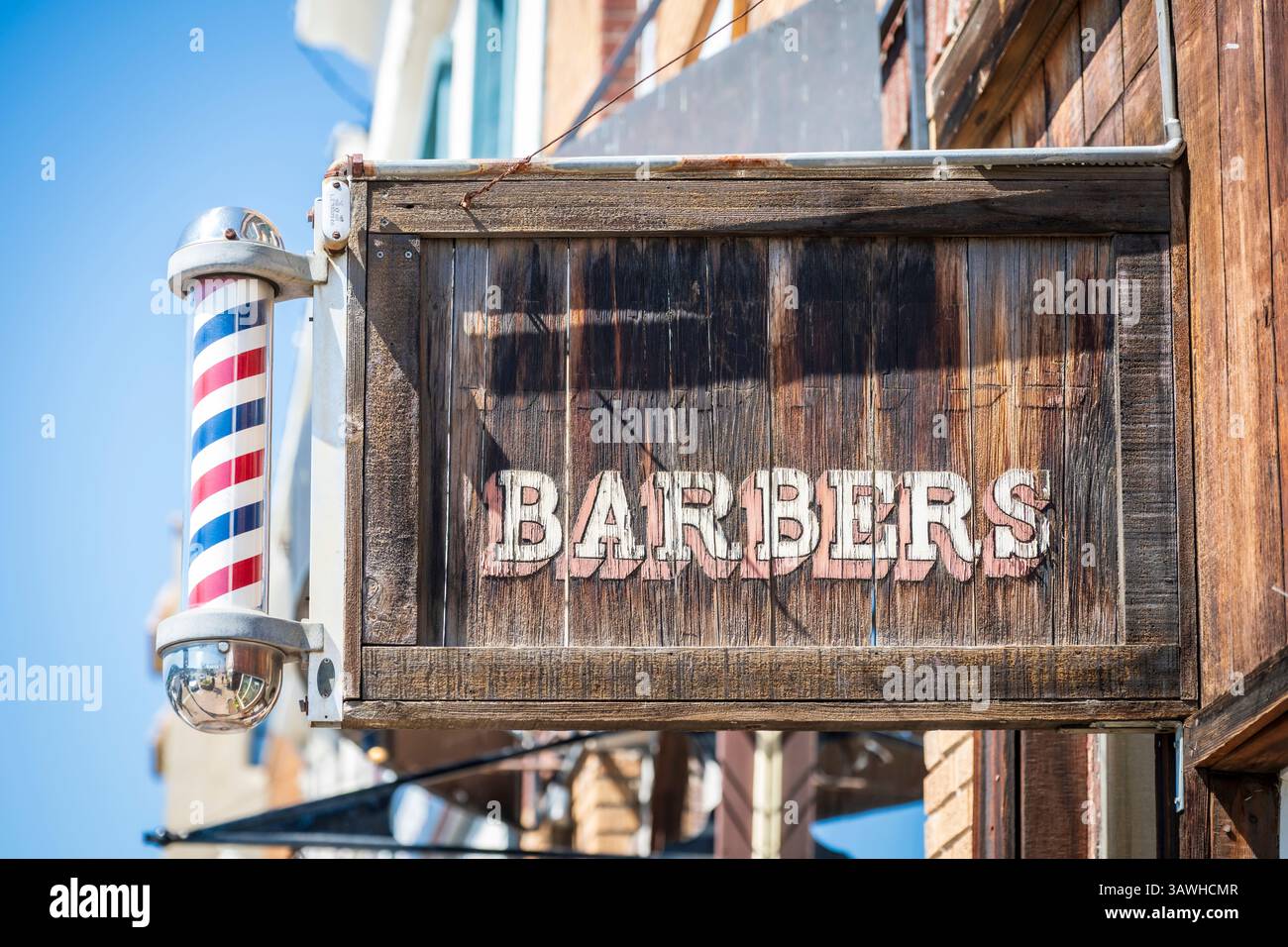 Old fashioned store front america hi-res stock photography and images ...