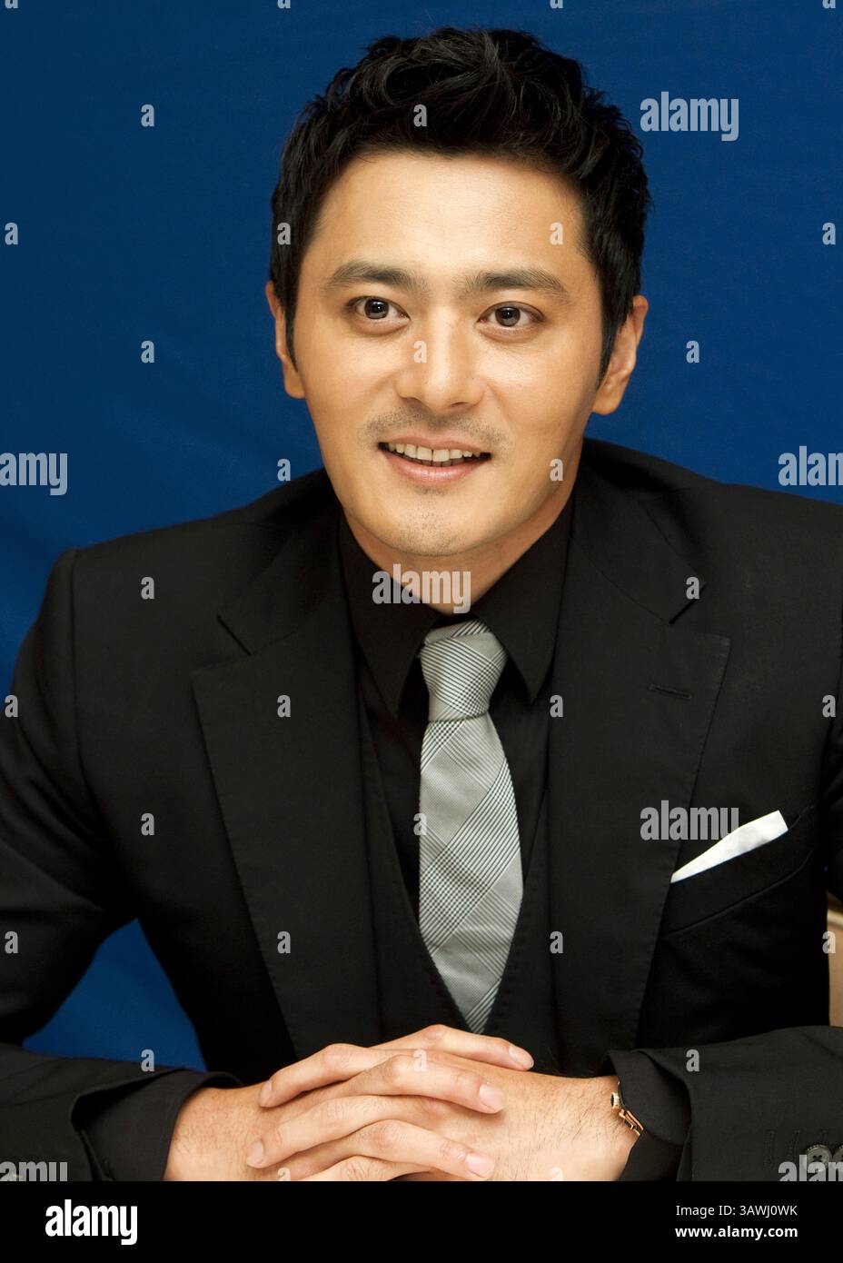 November 18, 2010 - Hollywood, California, U.S. - Actor Dong-gun Jang ...