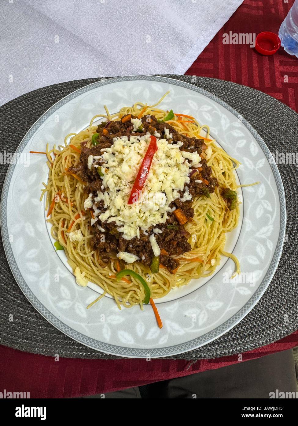 Ghana, Spaghetti Con Carne Lunch Stock Photo - Alamy