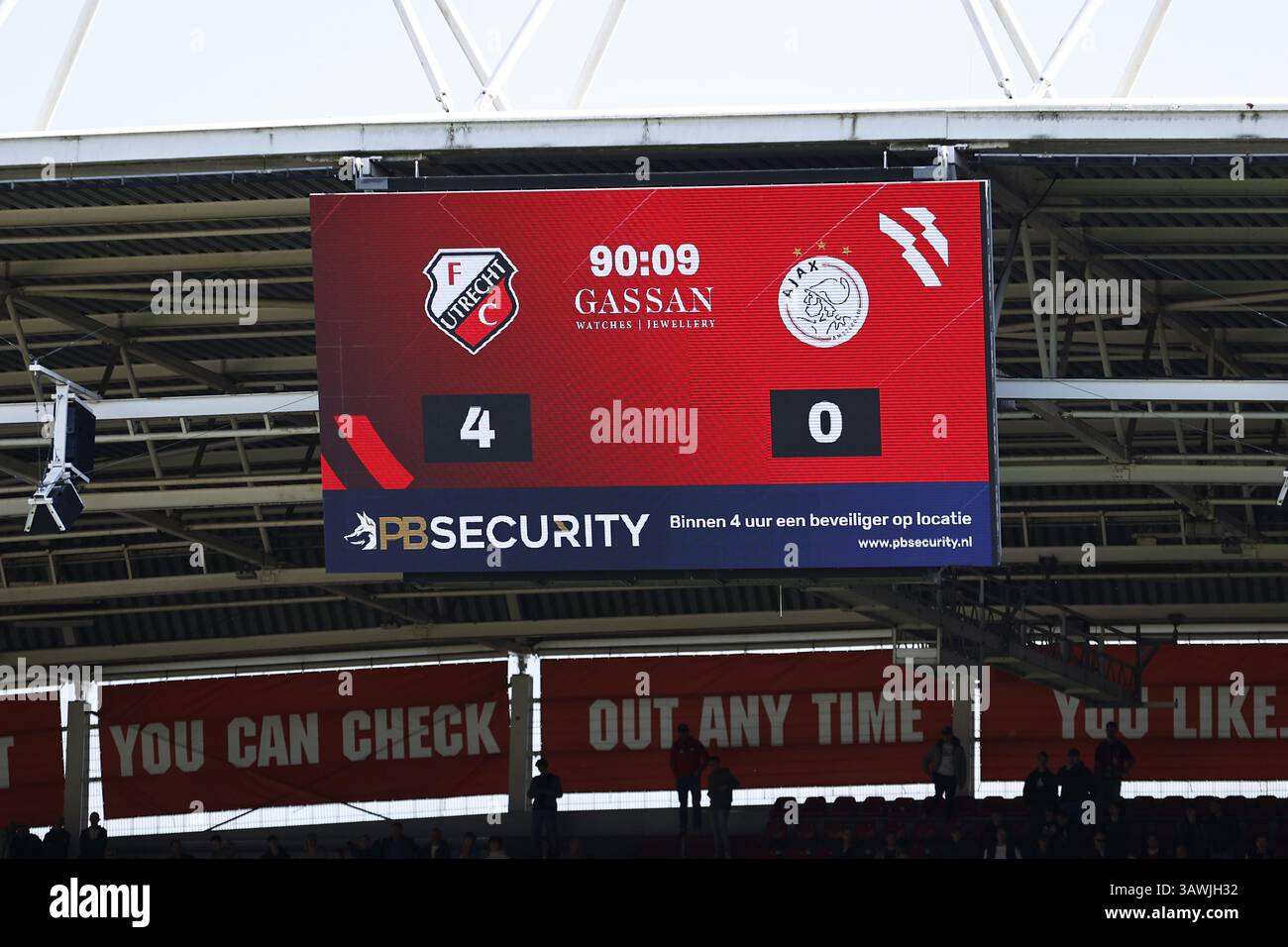 UTRECHT - 4-0 on the scoreboard during the Dutch Eredivisie match ...