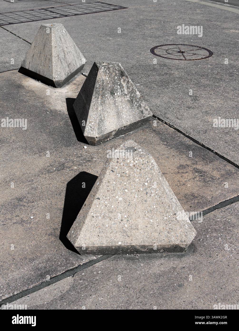 Rugged outlines hi-res stock photography and images - Alamy