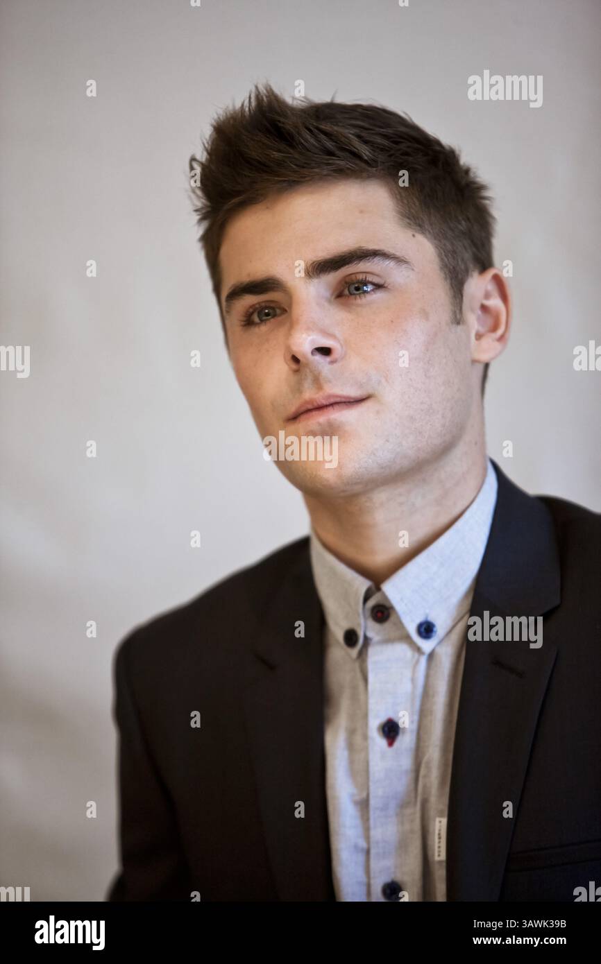 September 24, 2012 - Hollywood, California, U.S. - Actor ZAC EFRON ...
