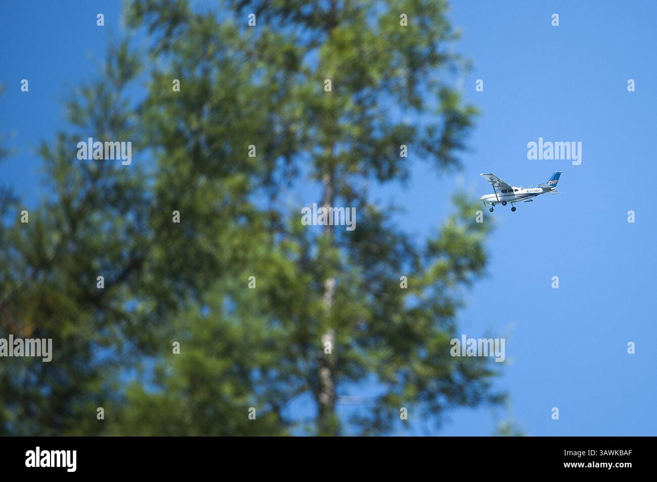 Wing safety office hi-res stock photography and images - Alamy