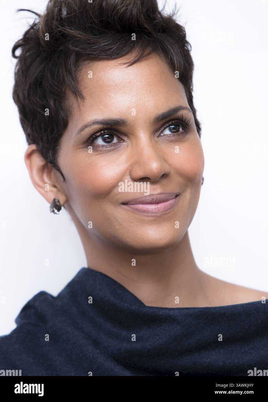 March 13, 2013 - Hollywood, California, U.S. - HALLE BERRY promotes ...