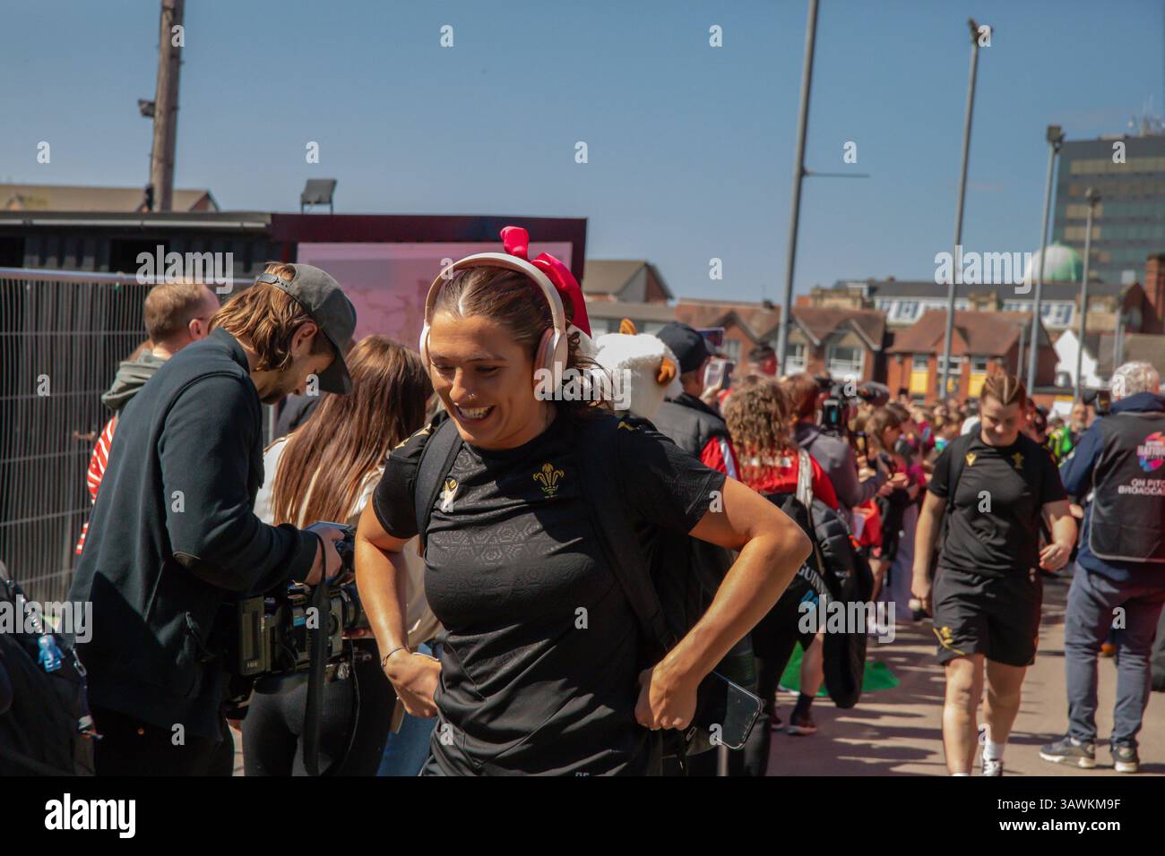 Newport, UK, 20th April 2025 Wales captain Georgia Evans leads walks ...