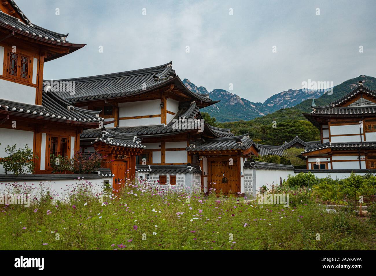 Houses Eunpyeong Hanok Village traditional Korean village outside Seoul ...