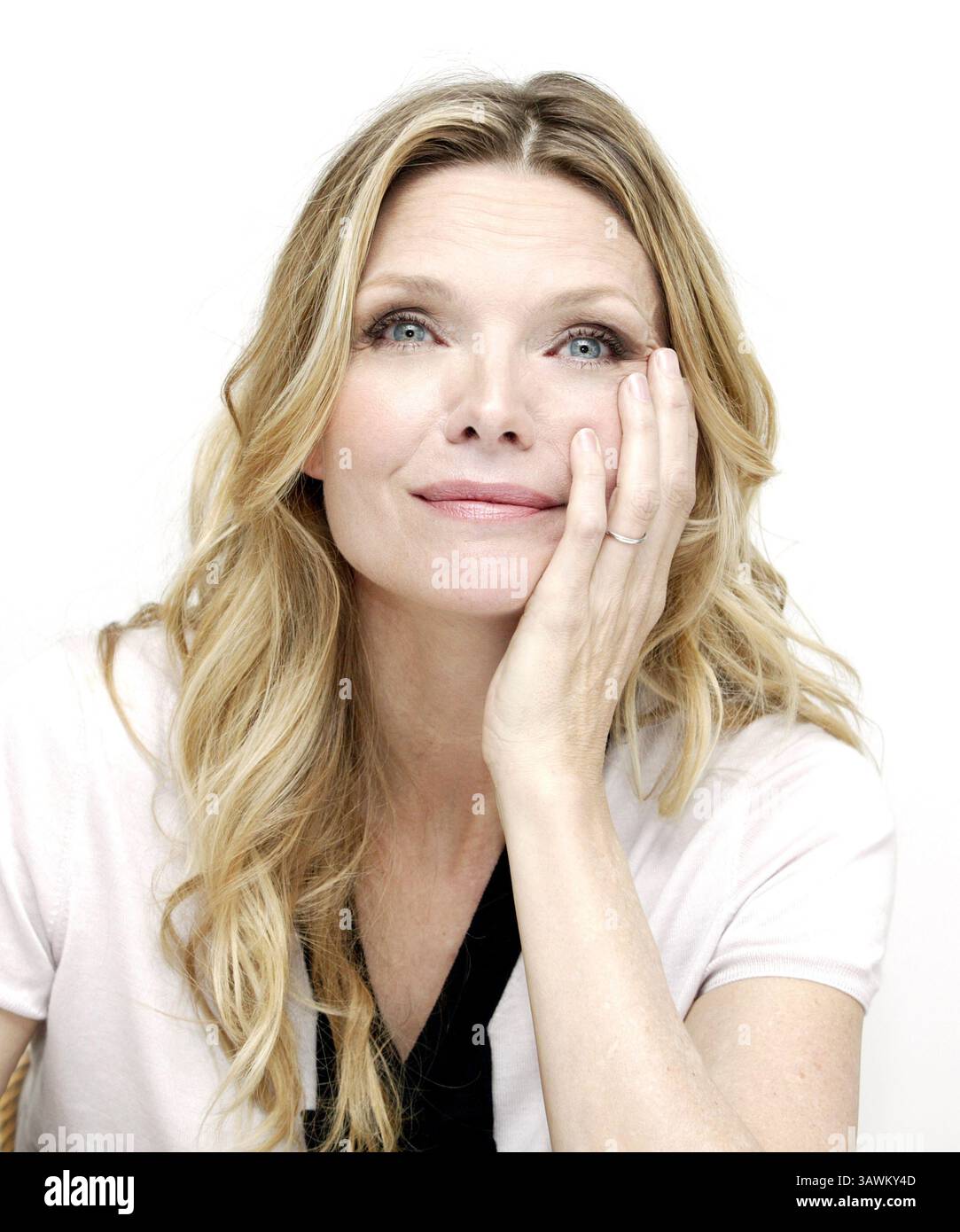 June 15, 2007 - Beverly Hills, California, U.S. - MICHELLE PFEIFFER ...