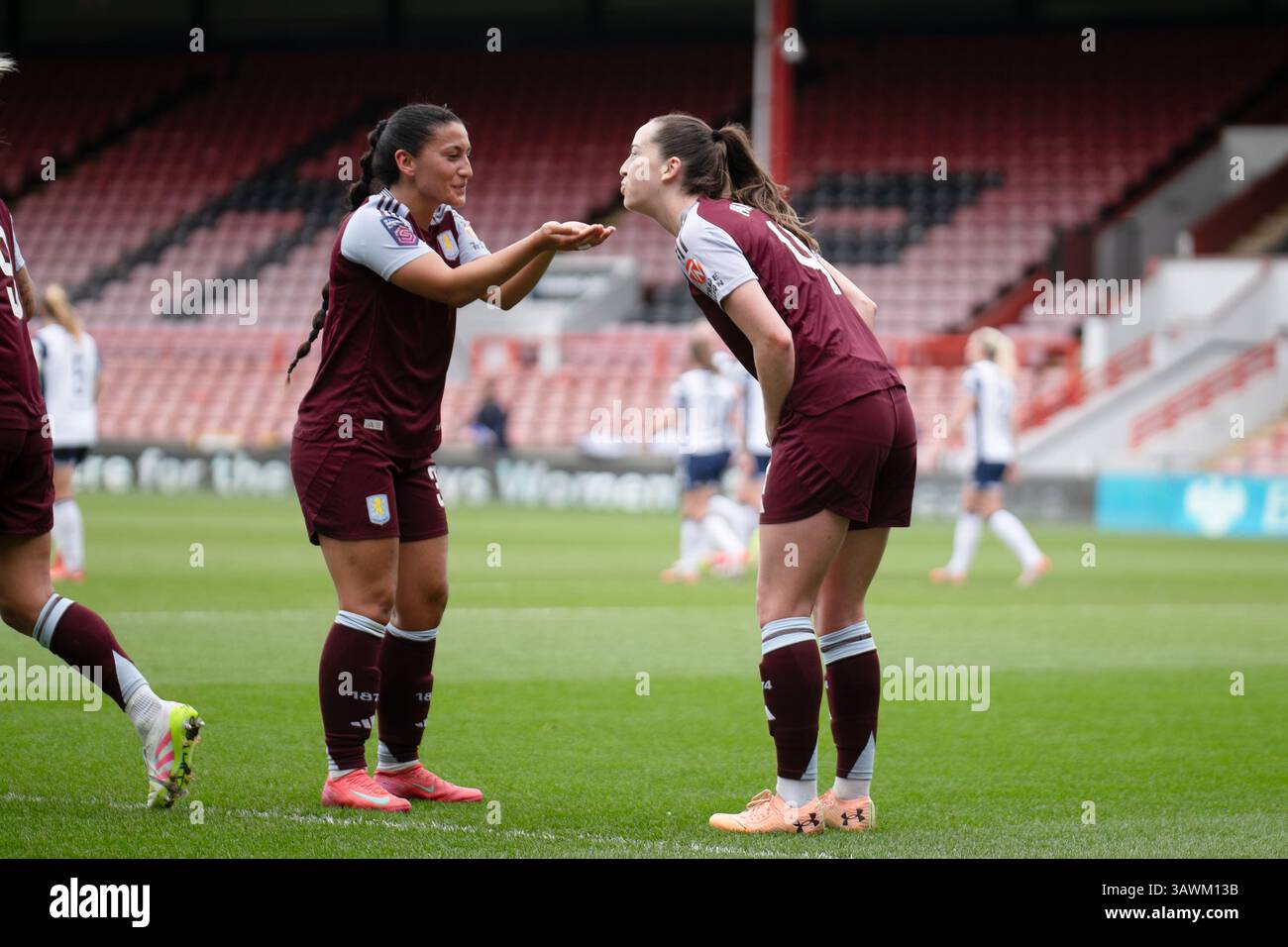LONDON, ENGLAND - APRIL 20: GOAL - Anna Patten of Aston Villa Women ...