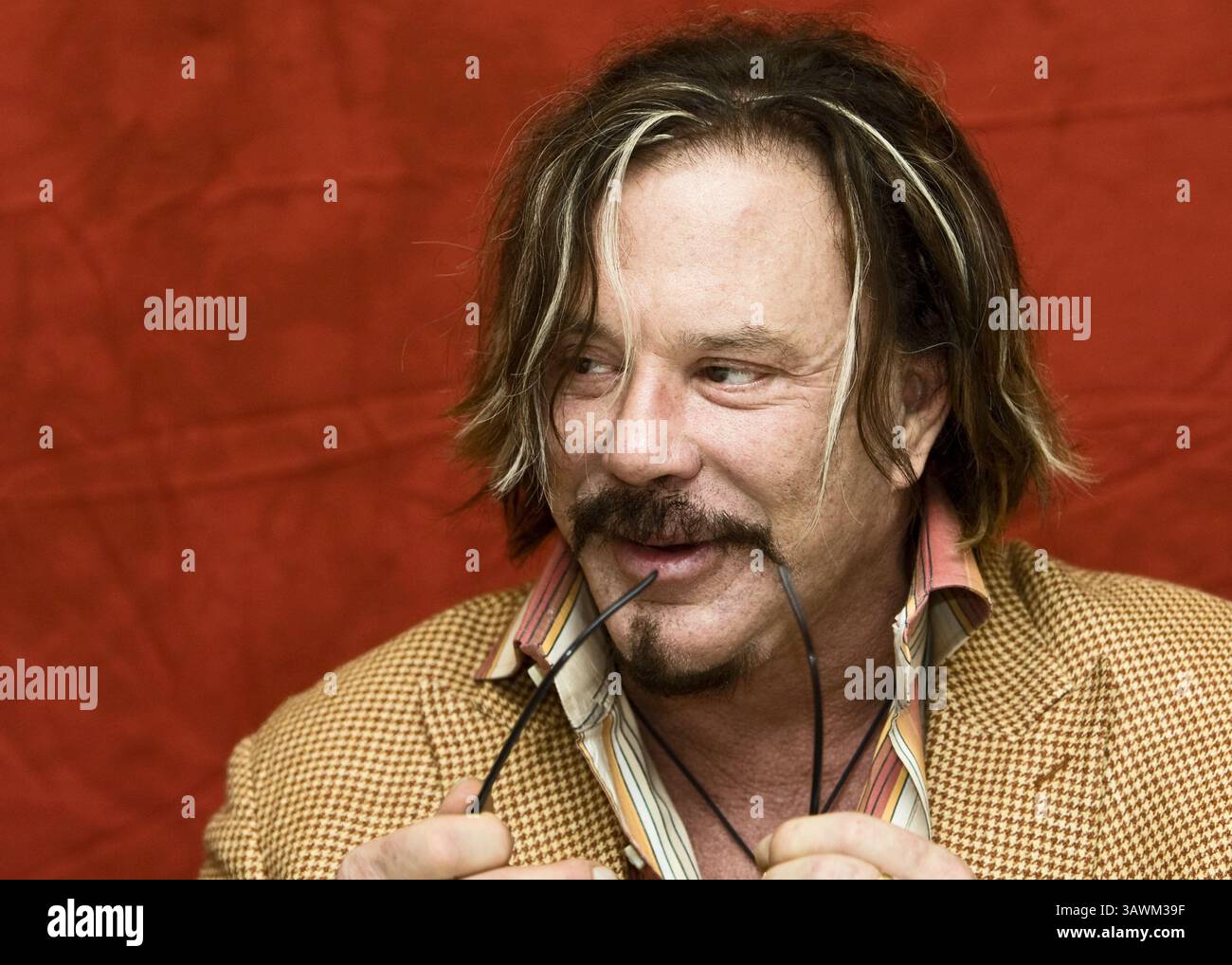 November 6, 2008 - Hollywood, California, U.S. - Mickey Rourke ...