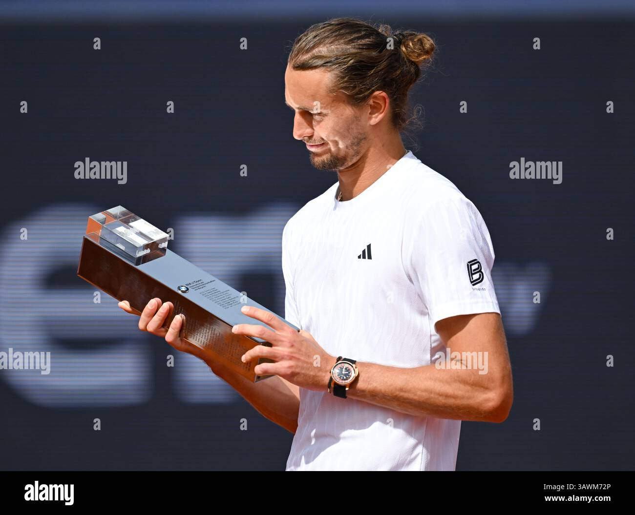 Munich, Germany. 20th Apr, 2025. Tennis: ATP Tour - Munich, Singles, Men, Final. Zverev (Germany ...