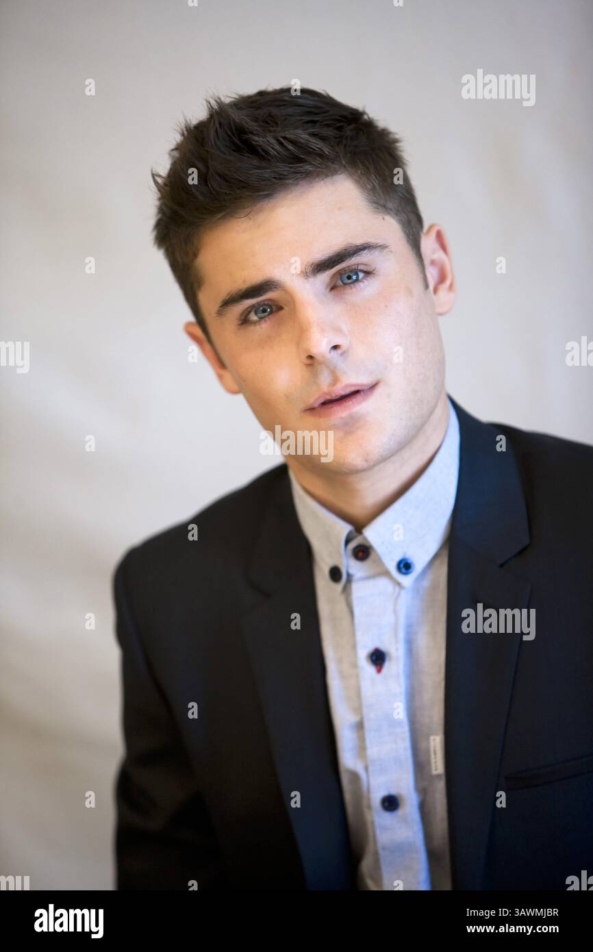 September 24, 2012 - Hollywood, California, U.S. - Actor ZAC EFRON ...