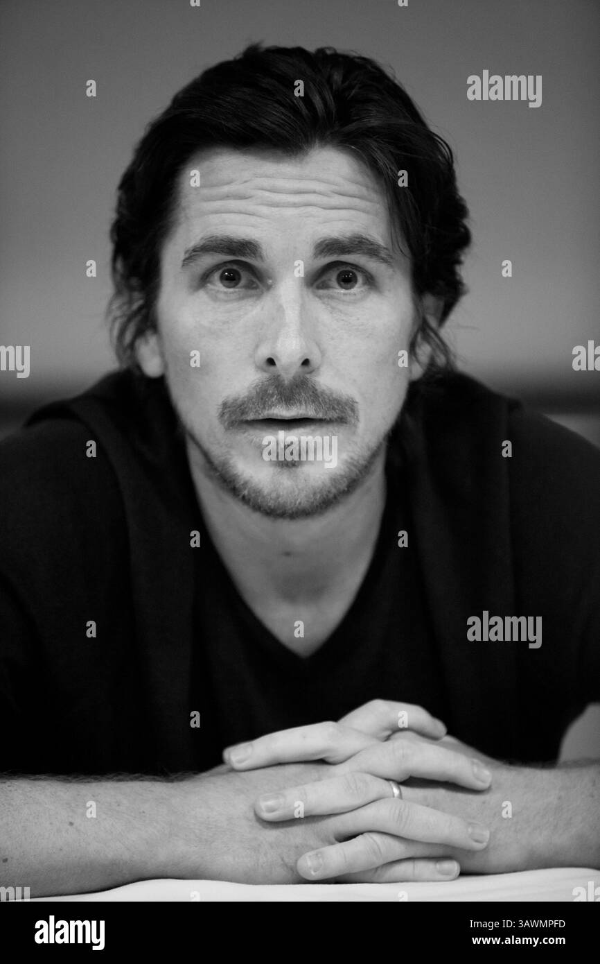 He dark knight rises Black and White Stock Photos & Images - Alamy