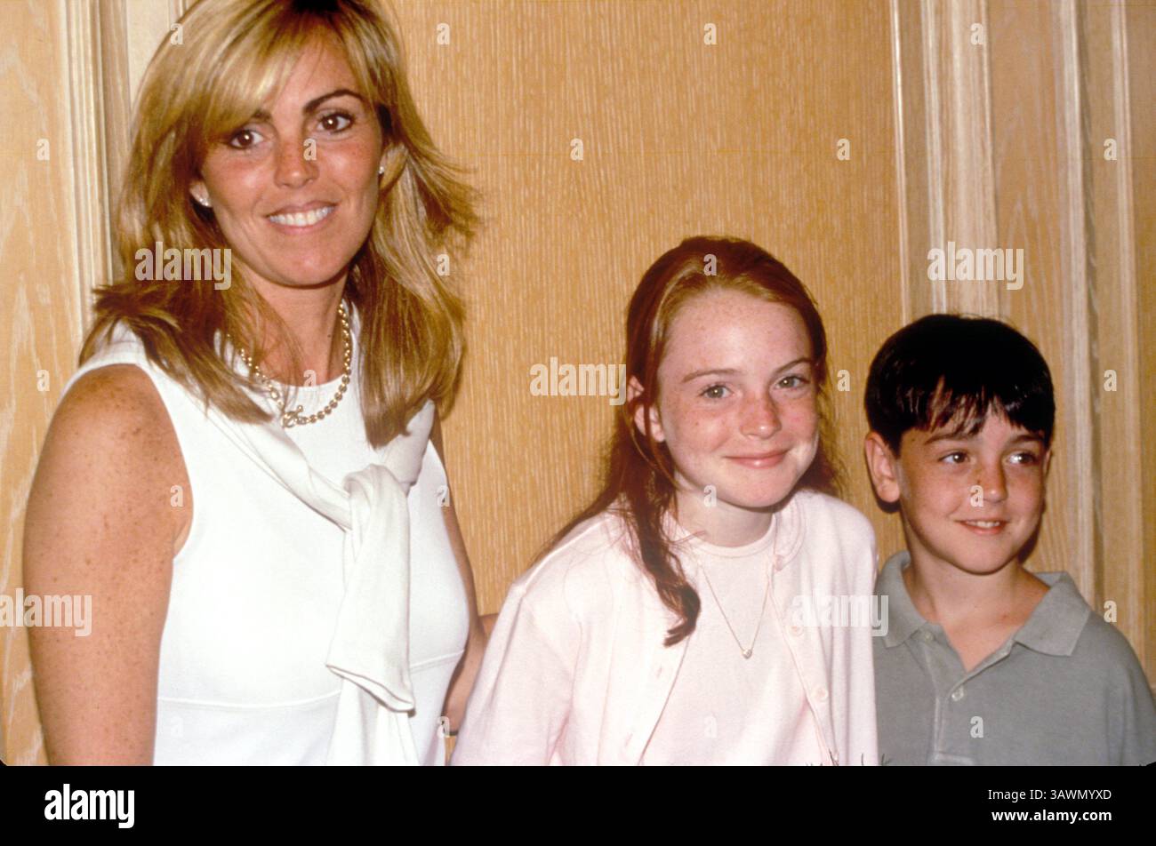 July 1, 1998 - Hollywood, California, U.S. - LINDSAY LOHAN, her mother ...