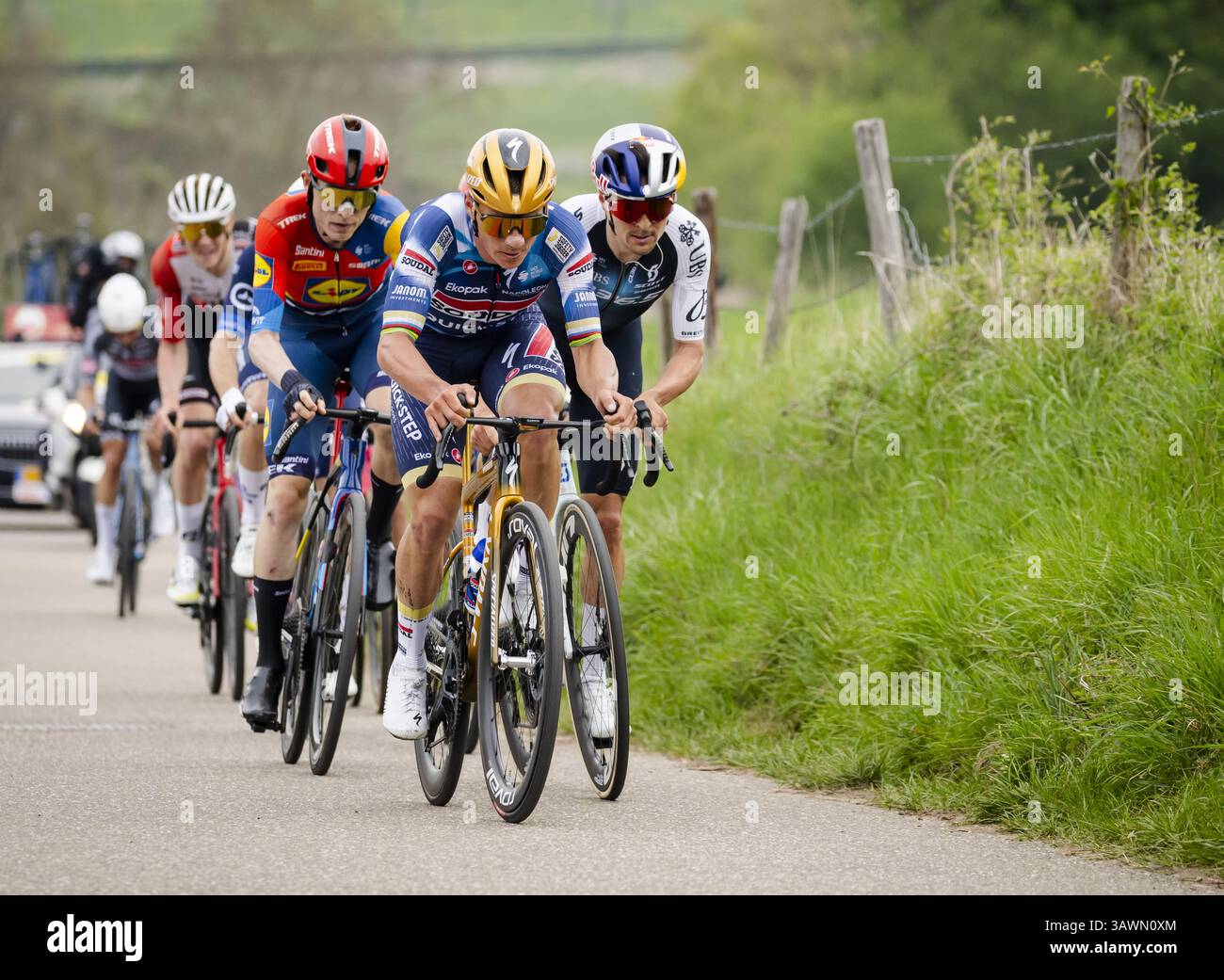 VALKENBURG - Remco Evenepoel (Belgium) in pursuit on the Keutenberg ...