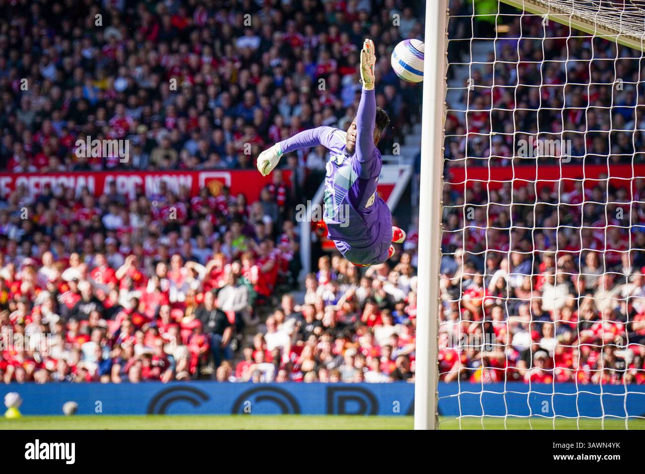 Manchester, UK. 20th Apr, 2025. Manchester United goalkeeper Andre ...