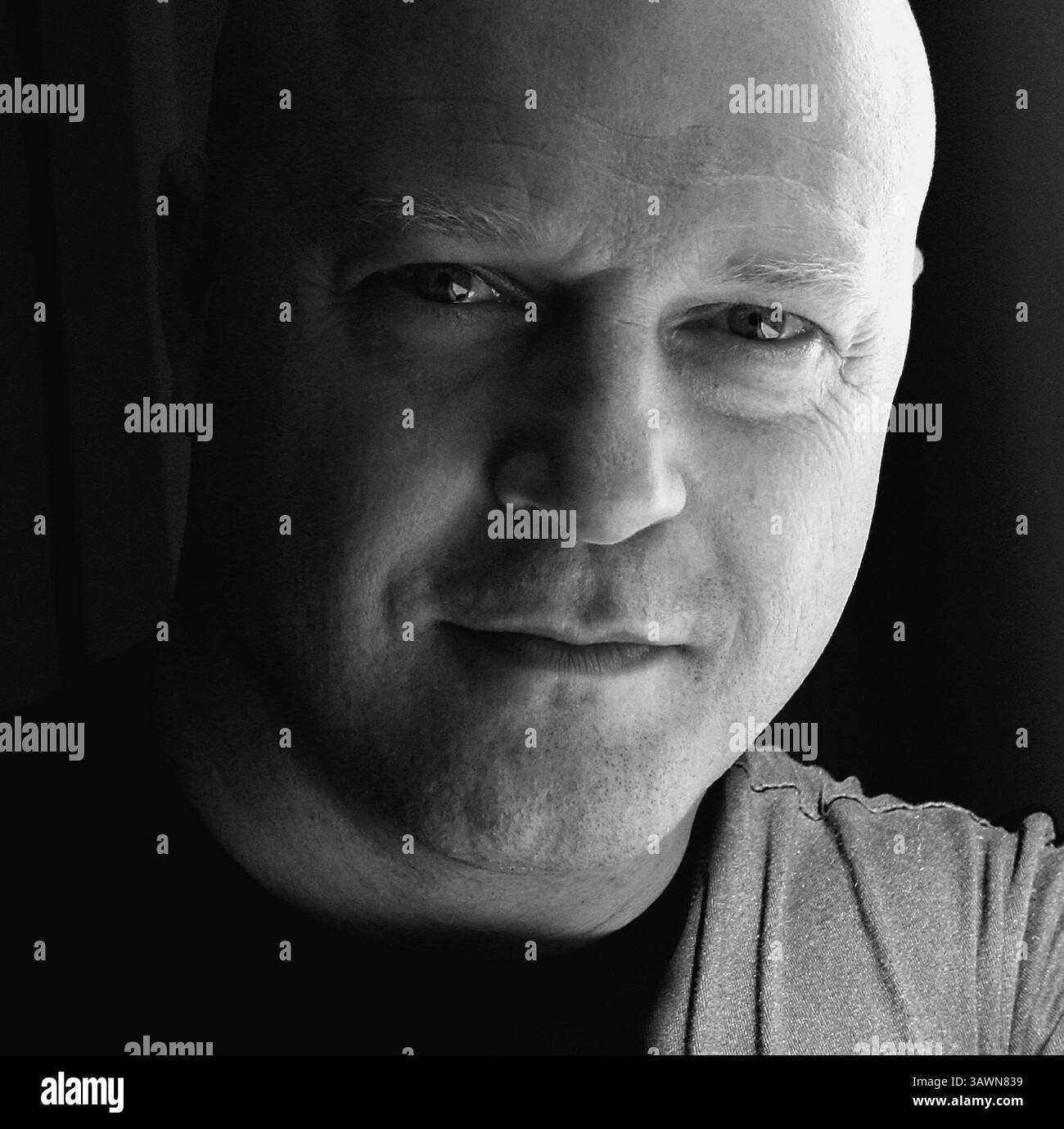 Michael chiklis Black and White Stock Photos & Images - Alamy