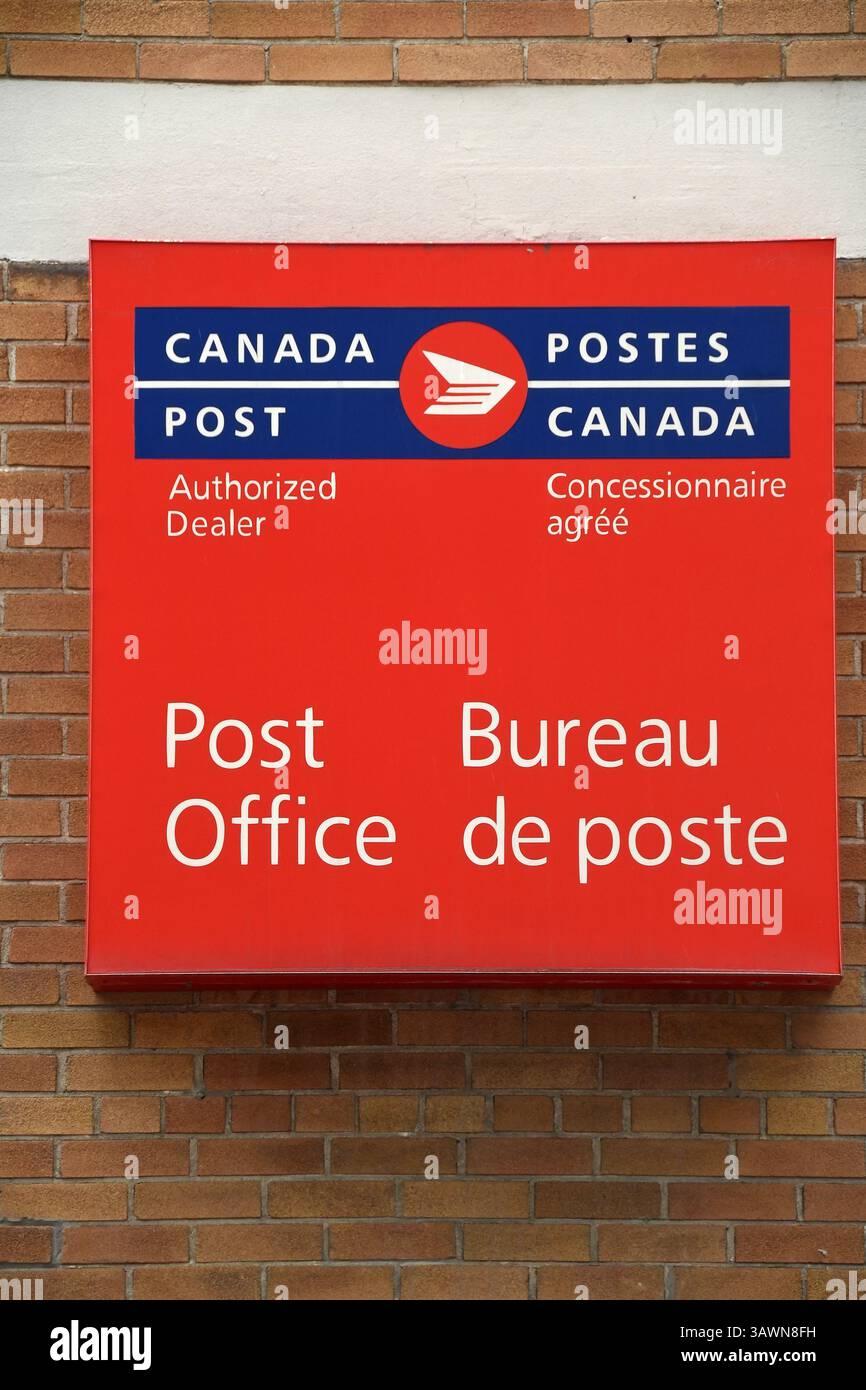 Tourist information office small hi-res stock photography and images ...