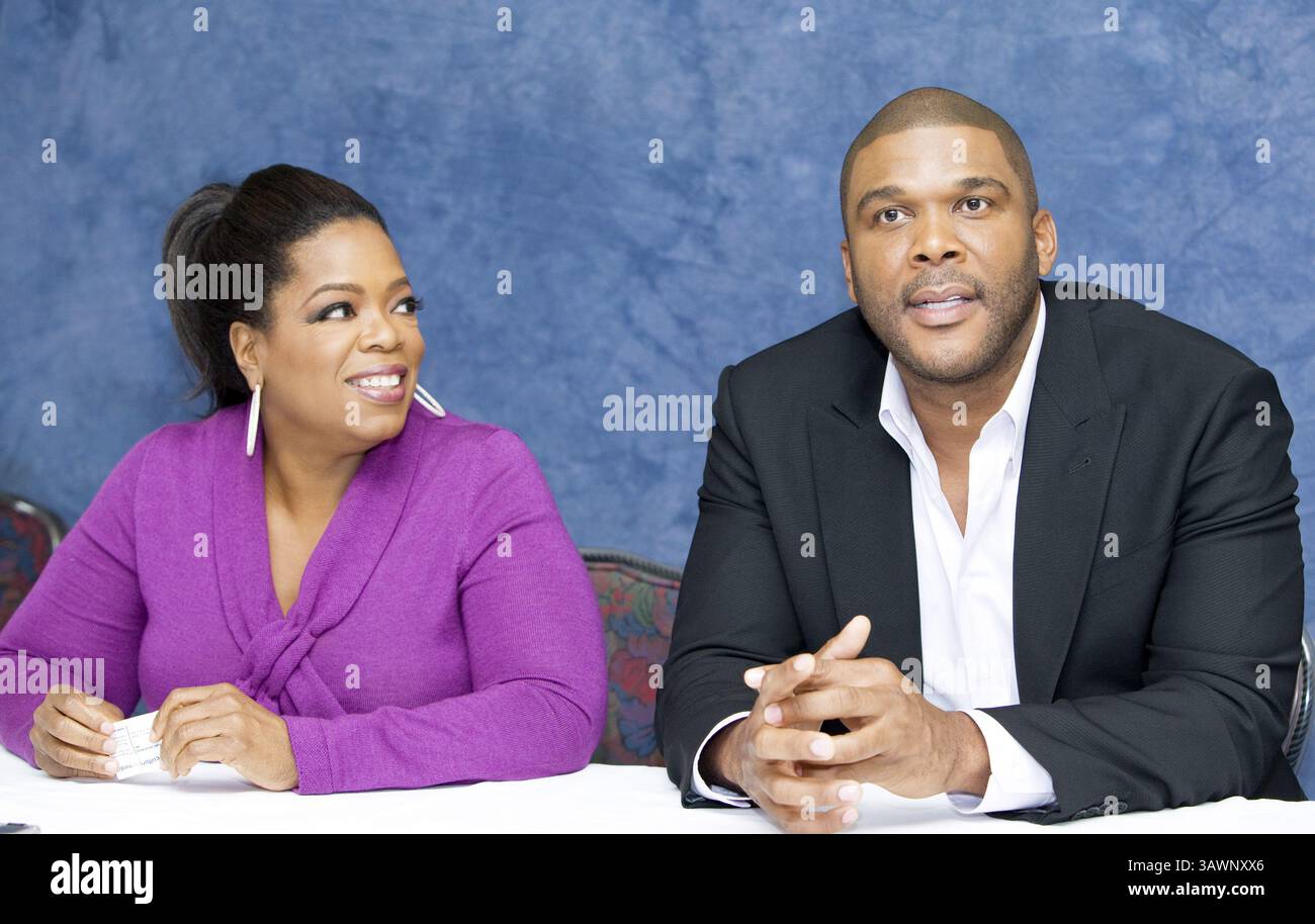 September 13, 2009 - Toronto, Canada - Producer OPRAH WINFREY and TYLER ...