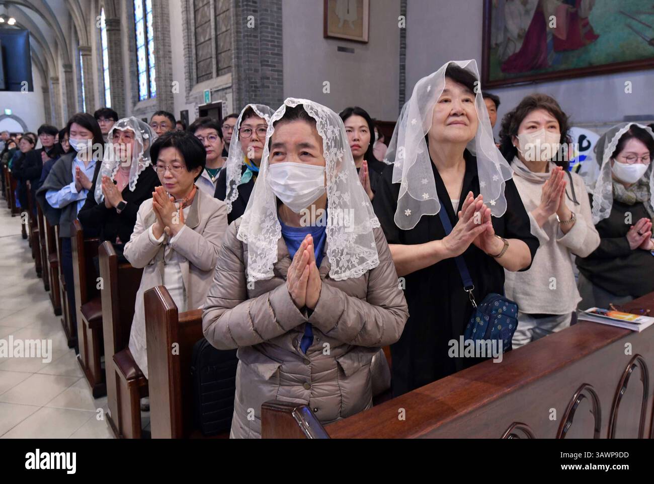 Easter Mass in South Korea Christians attend an Easter Mass at the ...