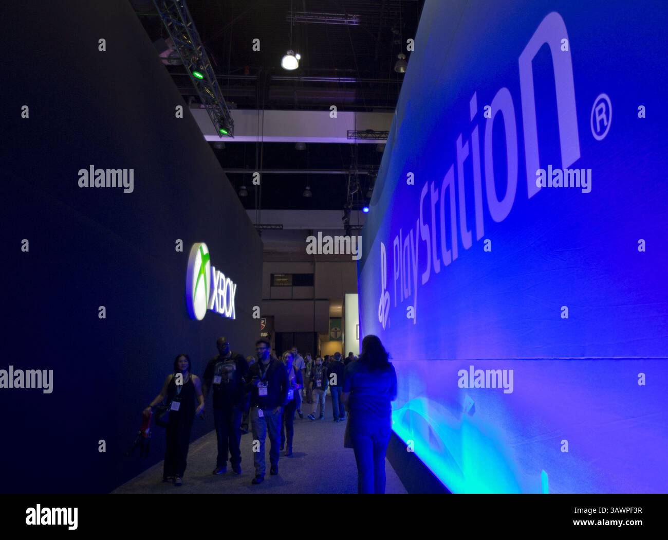 Xbox booths hi-res stock photography and images - Alamy
