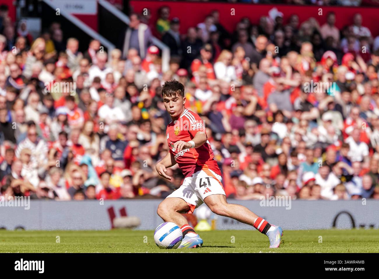Manchester, UK. 20th Apr, 2025. MANCHESTER, ENGLAND - APRIL 20: Harry ...